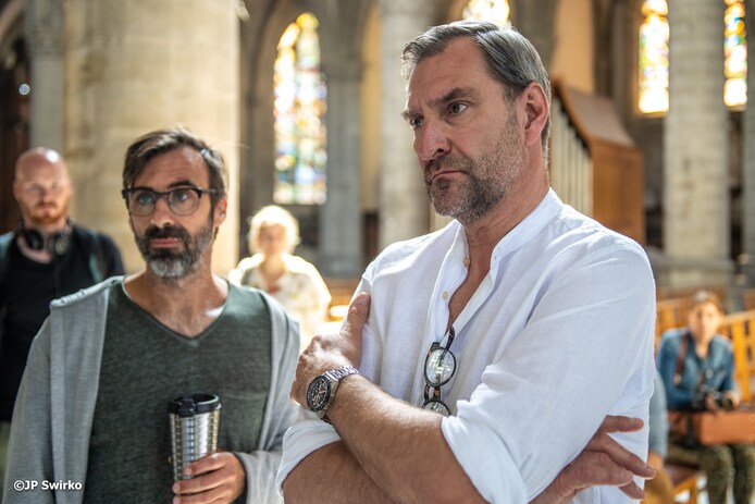 Jan Schepens speelt priester Daens én zijn broer | Showbizz | hln.be