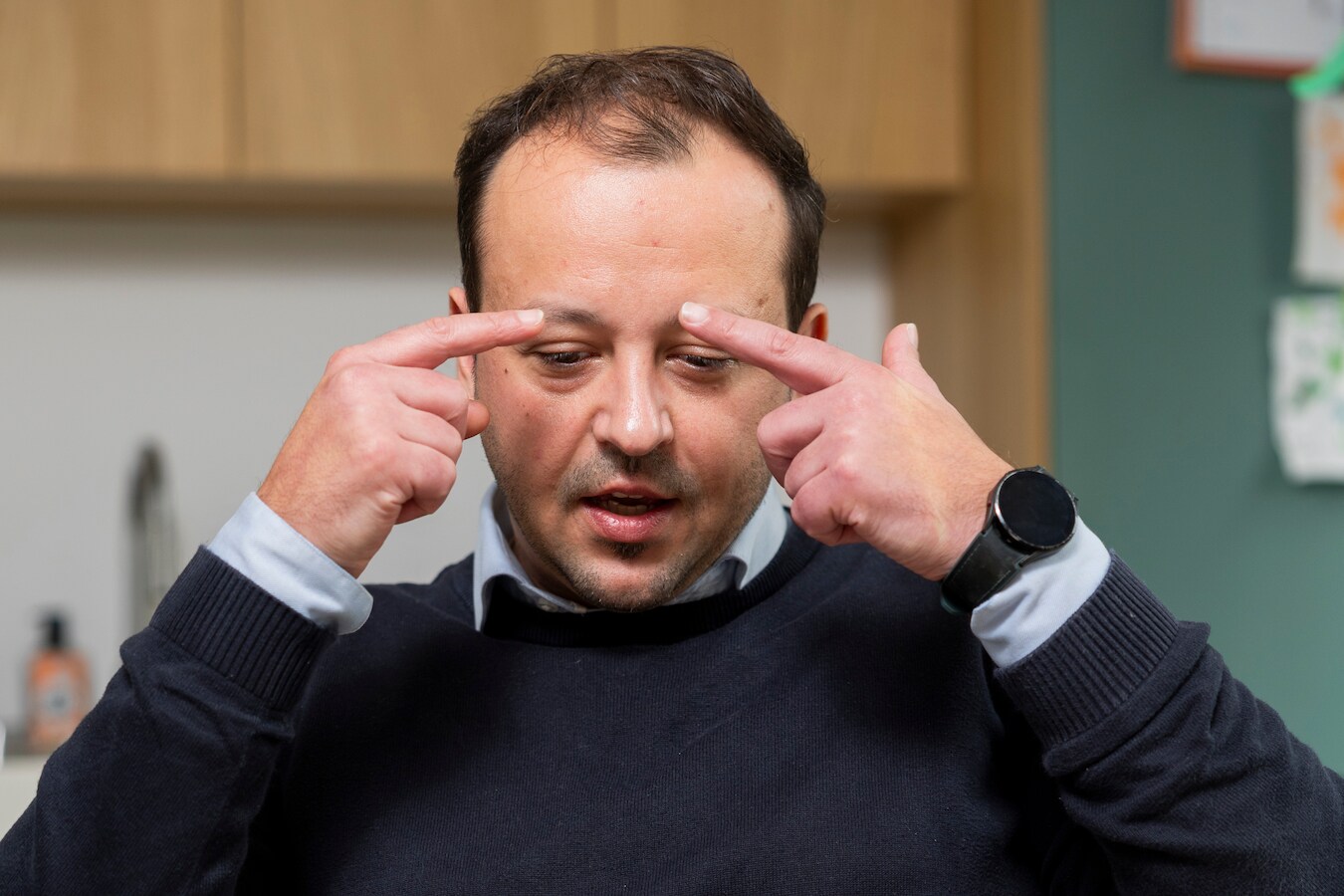 Andreas (35) verloor in Thailand zijn ouders en zijn jeugd, maar niet ...