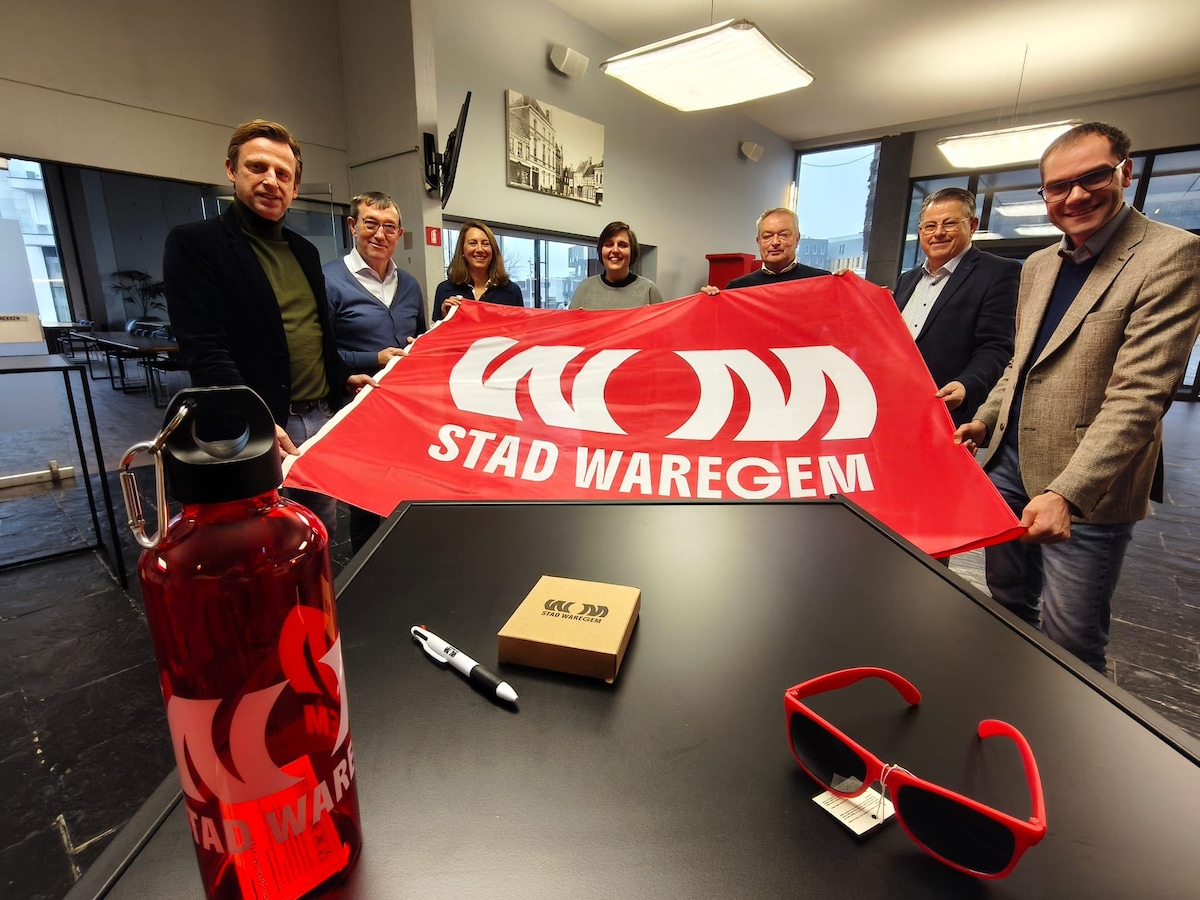 Een nieuwe look voor Waregem met fris logo en dynamische huisstijl: “De ...