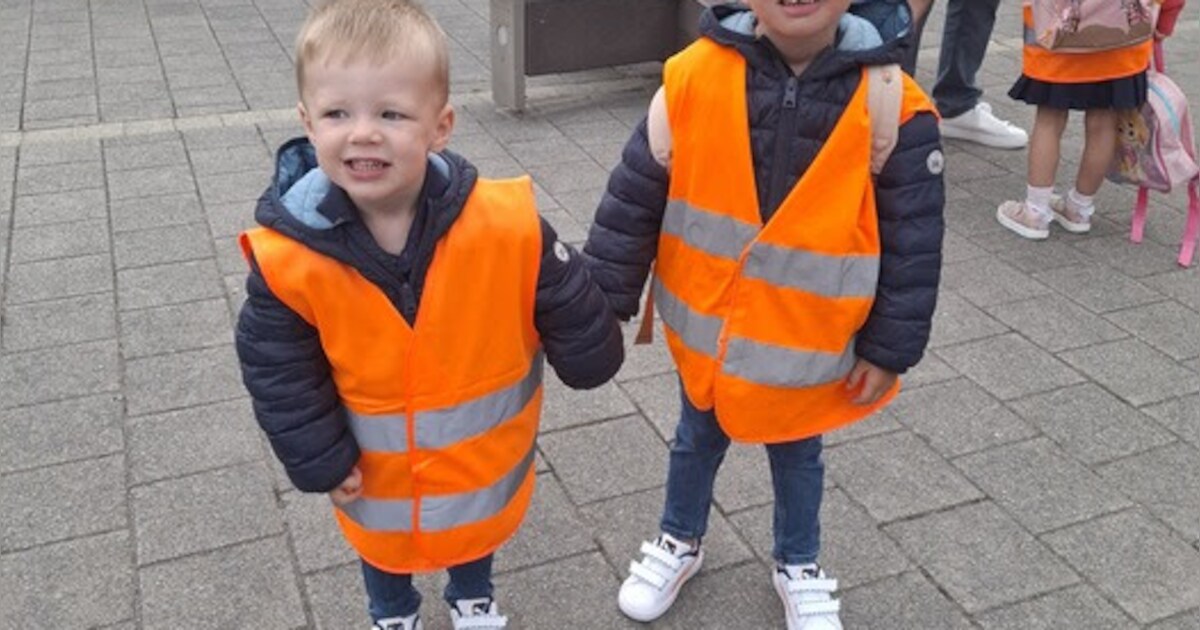 Broers Mathiz en Mauritz uit Harelbeke gaan voor het eerst samen naar ...