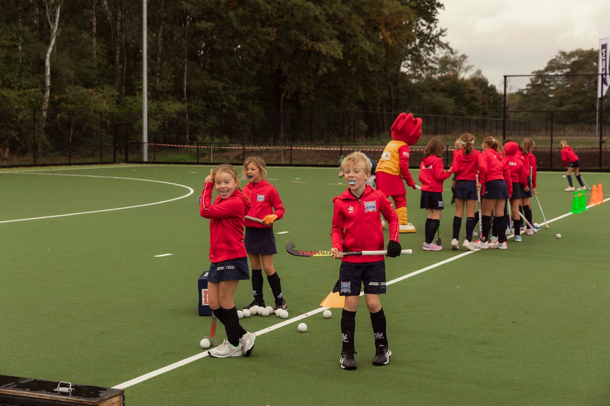 KIJK. 24 uur lang hockeyen voor het goede doel: 10.000 euro voor De ...