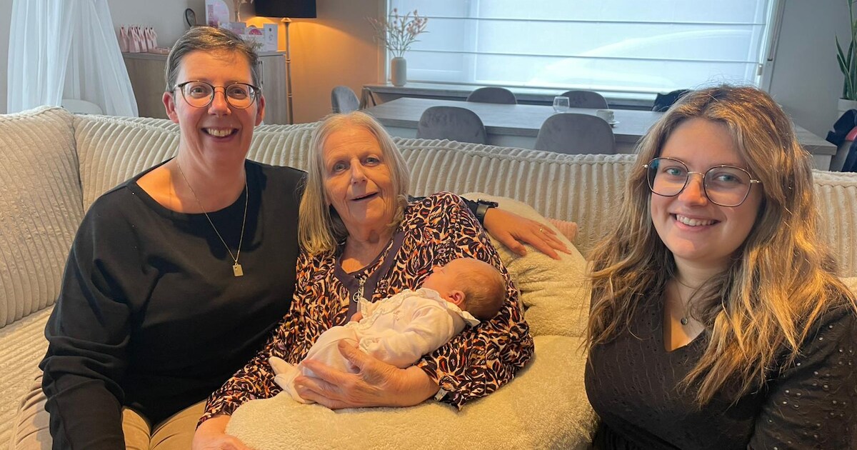 Kleine Josephine zorgt voor eerste trotse viergeslacht in familie | Aalter | hln.be