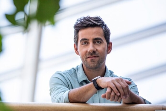 Jonas is 41 en heeft nog nooit een relatie gehad. “Ik zit nochtans op ...