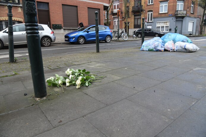 Eén dode en persoon in levensgevaar bij verschillende schietpartijen in Brussel, daders nog op ...