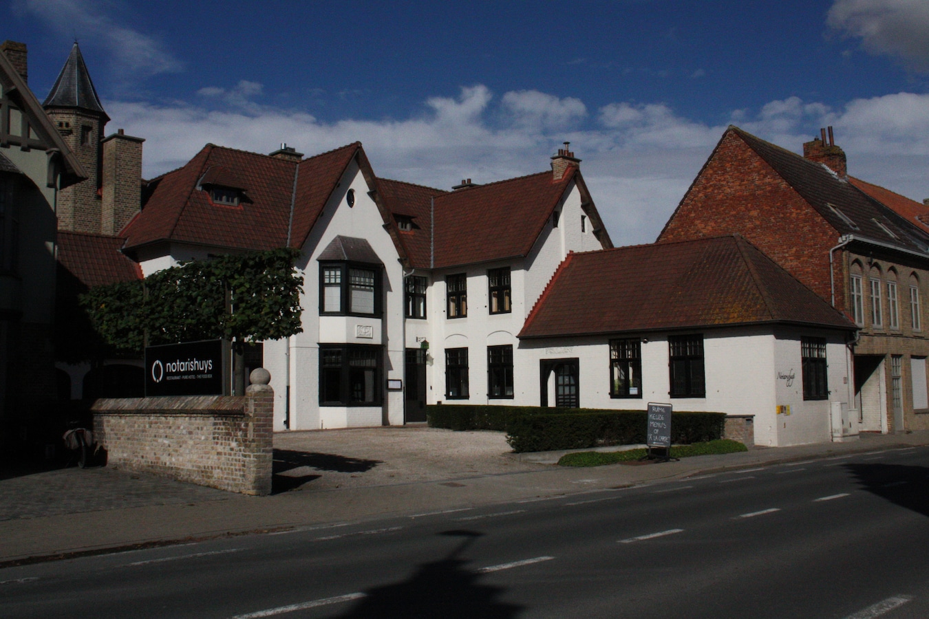 Bert en Jessica draaien zondagmiddag laatste service in Notarishuys ...