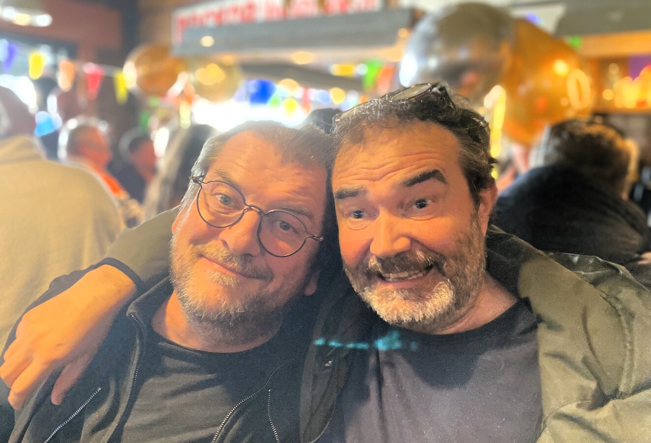 Den Bras viert 60 jaar Peter Deurinck: “Hij is de Herman Schueremans van Kortrijk, hij lanceerde ...