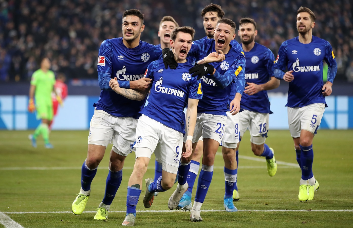 Wat een goal! Raman scoort opnieuw voor Schalke, dat wint tegen Union ...