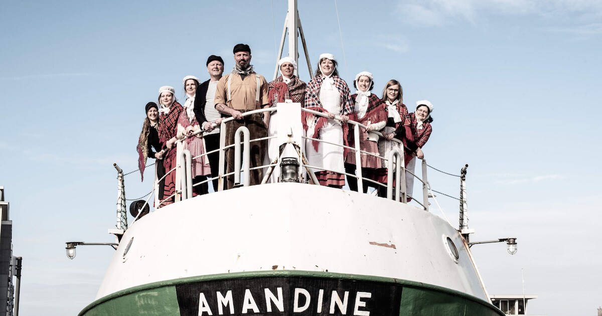 JAC Oostende blaast 45 kaarsjes uit met fotoshoot | Oostende | HLN.be