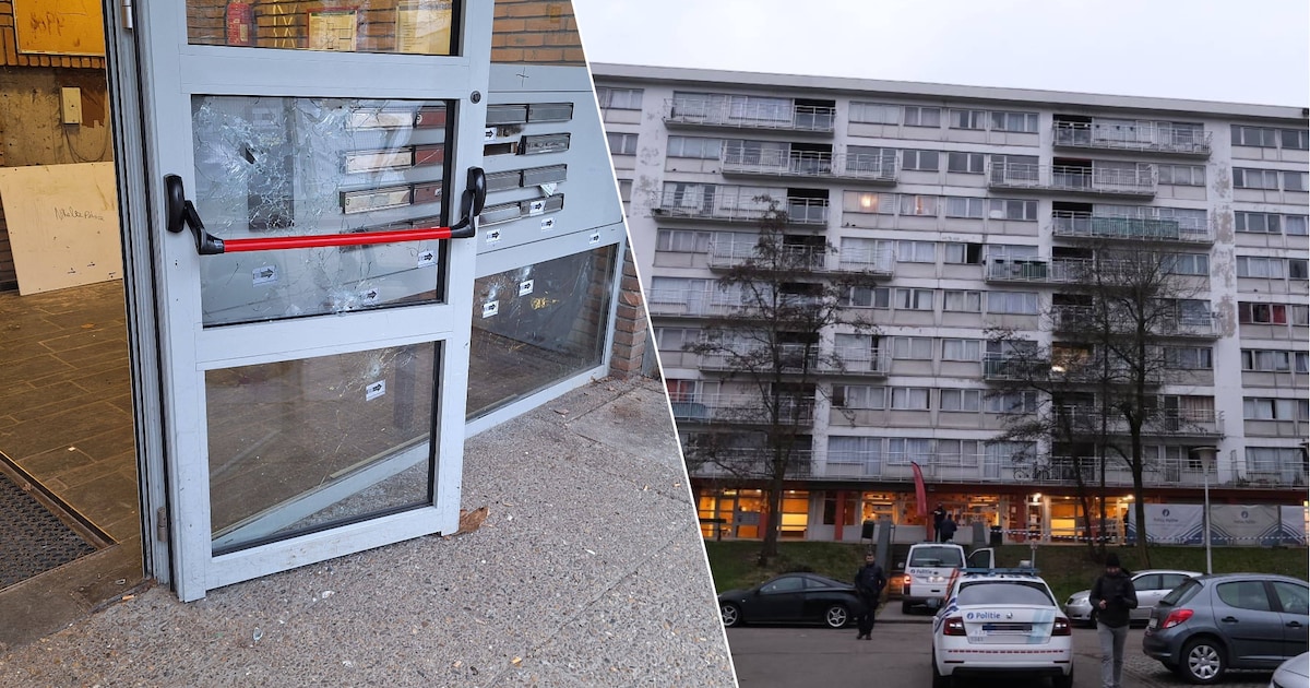 Beelden tonen hoe voordeur van appartement in Anderlecht doorzeefd is ...