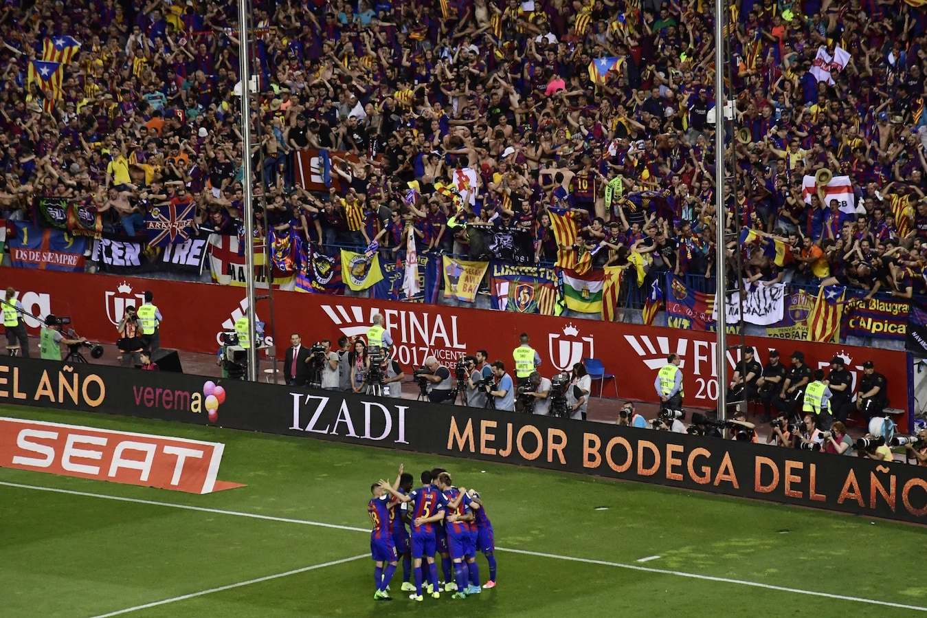 Barcelona steekt voor derde jaar op rij Copa del Rey op zak in ...