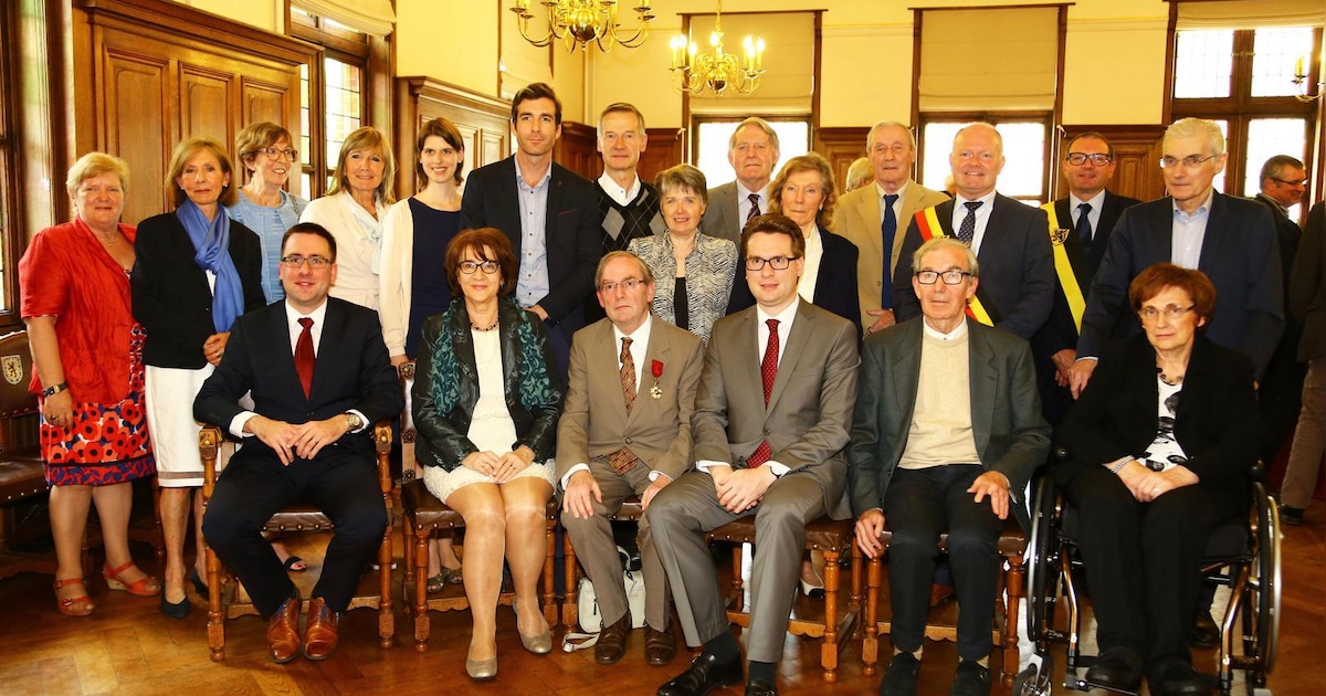 Onderscheiding voor organist Edward De Geest | Eeklo | HLN.be