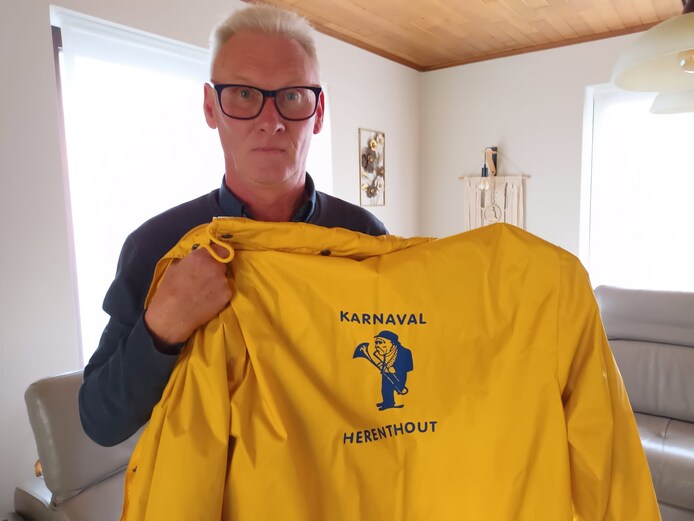 Luc Van Camp (67) stoomt zich klaar als kersverse Prins Carnaval: “Deze week zijn mijn nar en ik ...