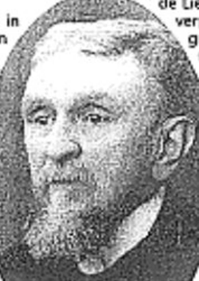 Het graf met roepgaten en kijkraam van Georges Martens-Soutteau (1861 ...