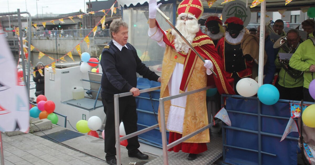 Sint komt naar jaarmarkt op 11 november, Pieten dalen watertoren af | Aalst | hln.be