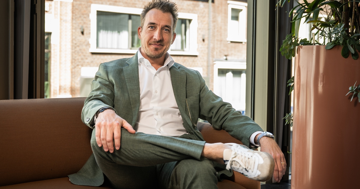 Andy Peelman viert de zomer in zijn nieuwe droomhuis: “Het heeft bloed ...