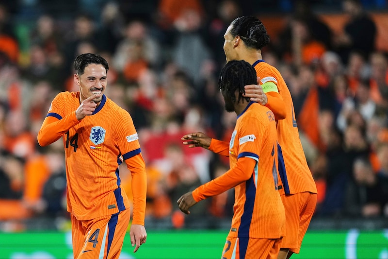 LIVE WK voetbal | Net geen nieuwe blamage voor Nederland: Oranje wint ...
