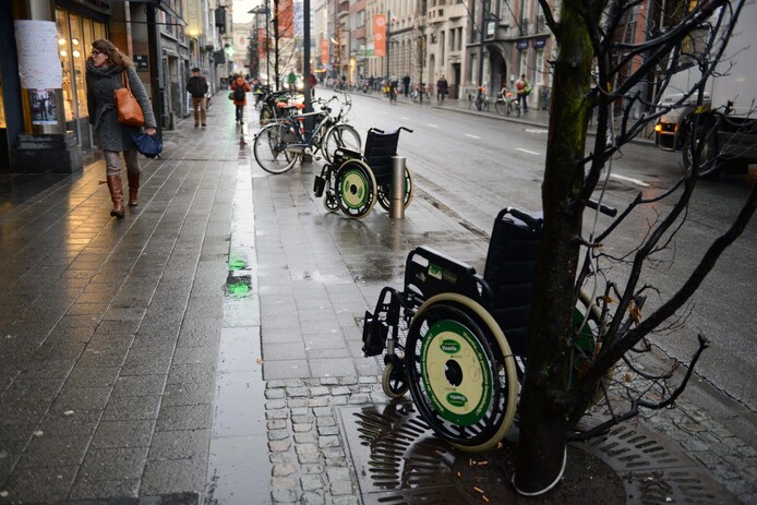 'Red de stoep' vestigt aandacht op obstakels Bondgenotenlaan | Leuven ...