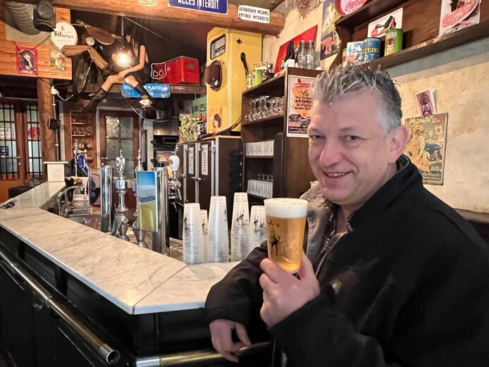 Gelegenheidscafés in Hakendover tellen al af naar paardenprocessie op ...