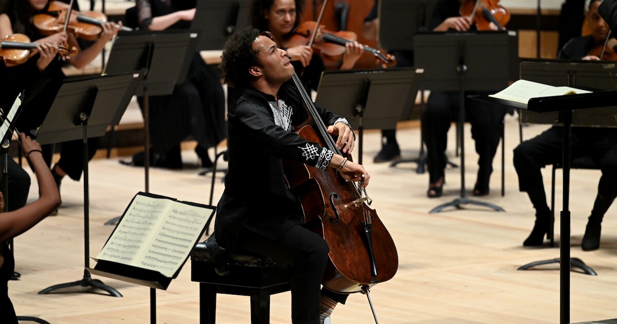 Beroemde cellist moet concert annuleren omdat Air Canada weigert hem ...
