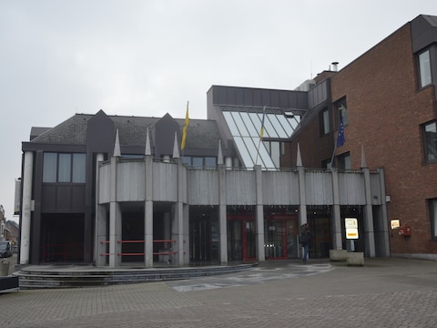 Vlaams Belang wil info over vrijwillige terugkeer via gemeentelijke ...