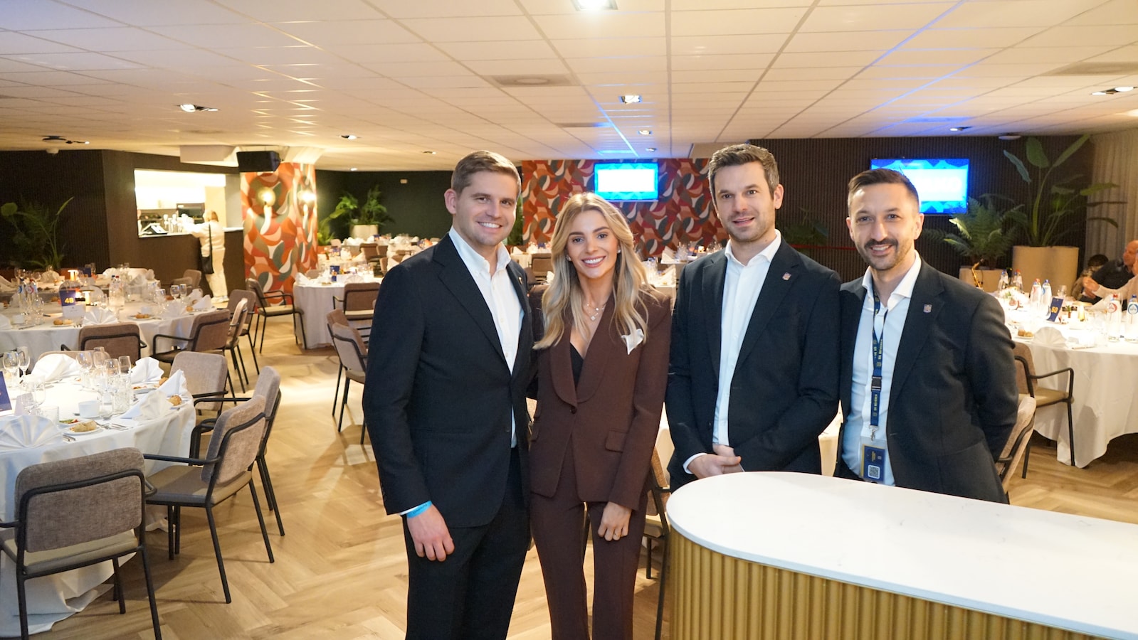 Van der Valk Hotel Beveren geeft businessrestaurant van ...