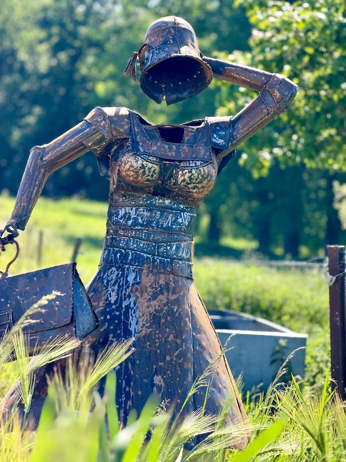 Stalen sculpturen vertellen verhaal familie Vilain XIIII in Leut ...