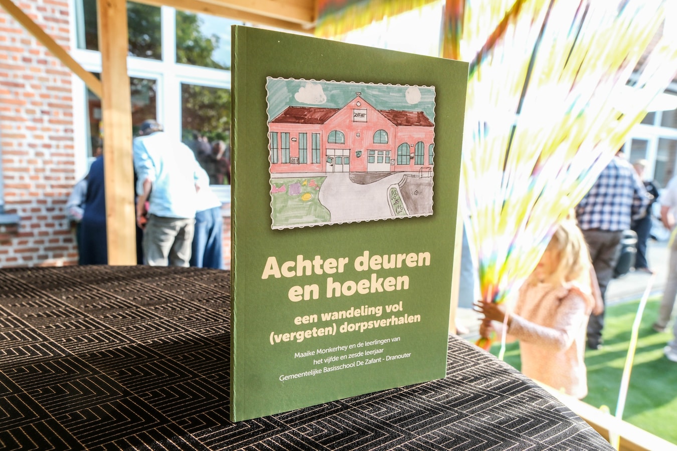 “Ze hebben honger naar verhalen schrijven”: leerlingen duiken in ...