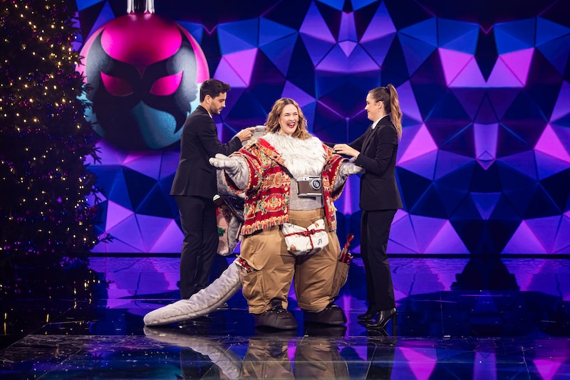 Chinchilla vlak voor halve finale ontmaskerd in ‘The Masked Singer ...