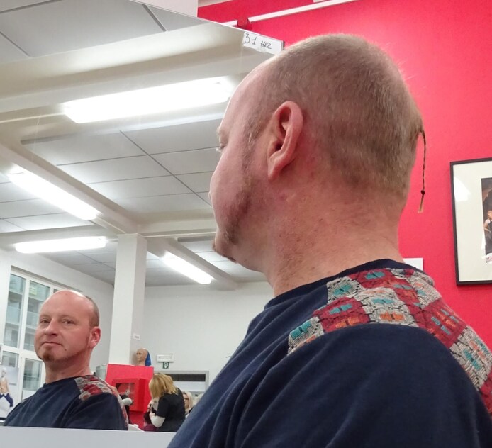 "Wie ons zonder snor of staartje wil zien, moet Think Pink steunen ...