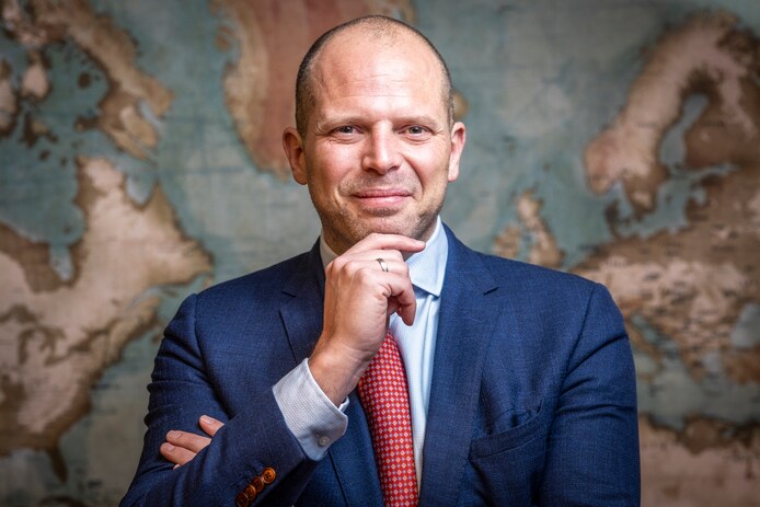 Minister Dedonder (PS) geeft militairen vrij om te betogen tegen nieuwe ...