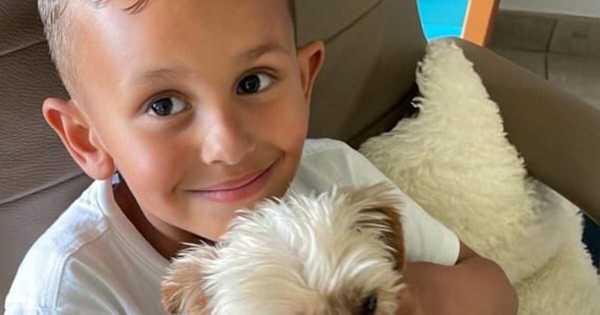 “Lieve kleine prins, we zullen je zo ontzettend hard missen”: familie neemt afscheid van Ilyas ...