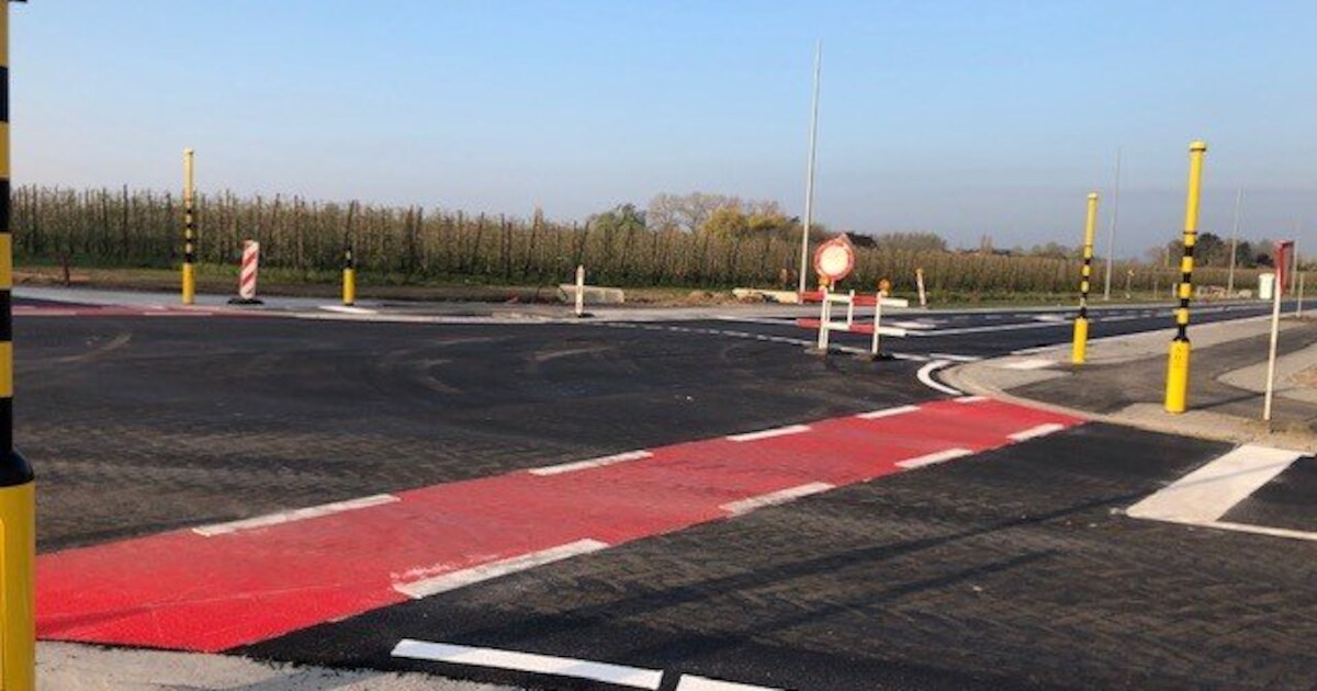 Kruispunt Gent- en Steenovenstraat terug open | Regio | HLN.be