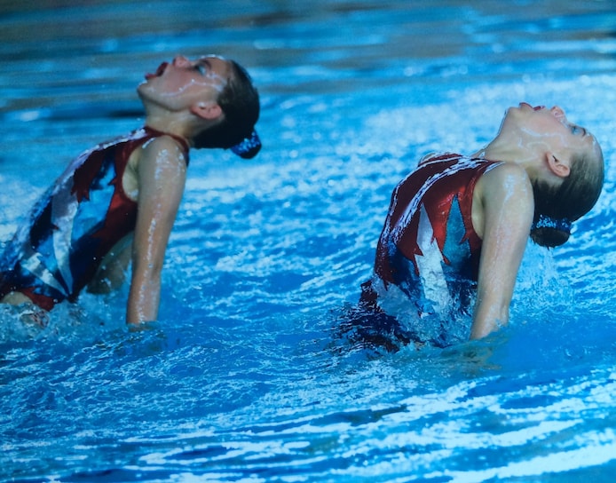 Synchroonzwemsters Aquadans schitteren | Mechelen | hln.be