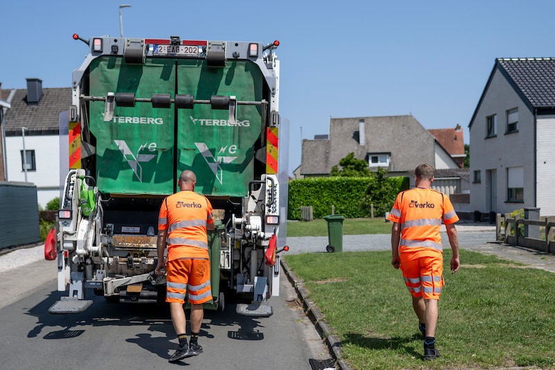 De vervuiler betaalt: huisvuilzakken, pmd-zakken en gft-stickers worden ...