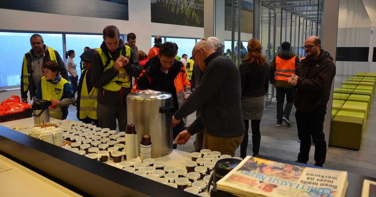Leerlingen GTSM stappen 42 kilometer voor De Warmste Week | Merchtem | HLN.be