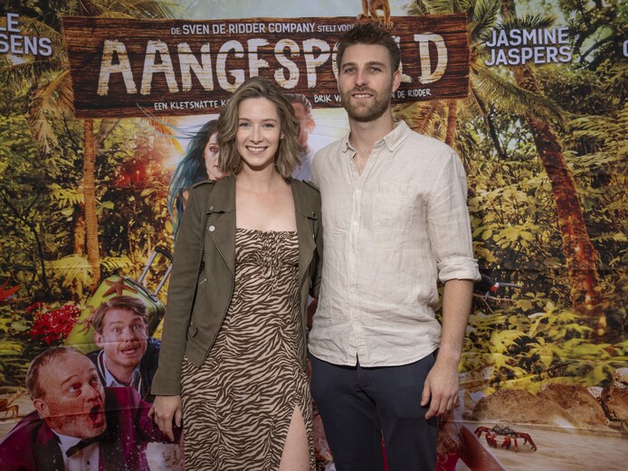 IN BEELD. Première ‘Aangespoeld’: Kim Van Oncen blikt terug op ...