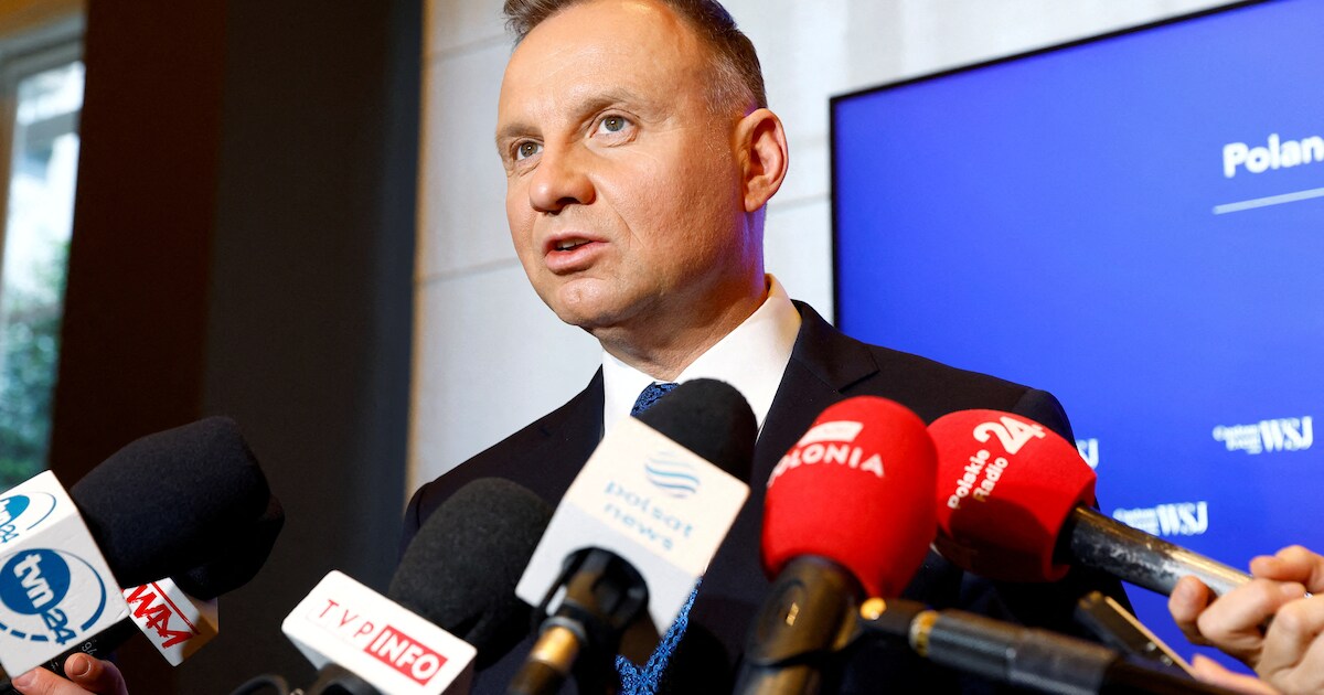 Poolse president ondertekent omstreden wet over Russische invloed ...