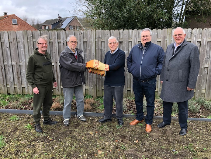 Vlag van Rotselaarse oud-strijders is weer terecht | Rotselaar | hln.be