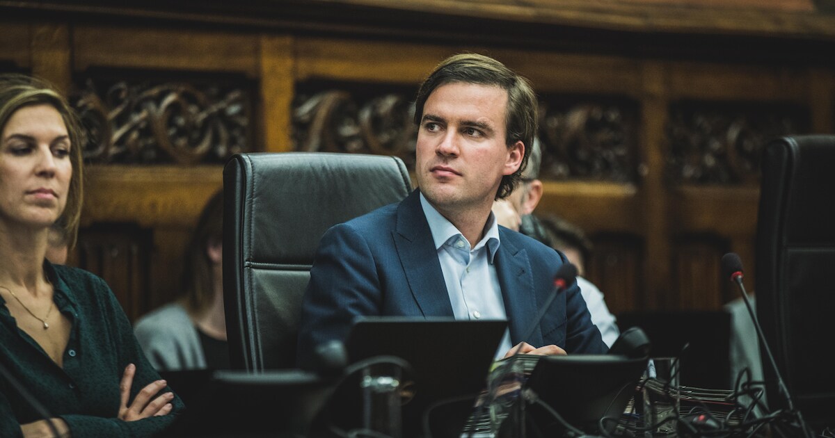 Gesprek tussen Gentse burgemeester Mathias De Clercq en ex-schepen ...