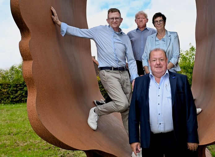 32 kunstenaars stellen op 11 locaties hun werk tentoon in Kwaremont ...