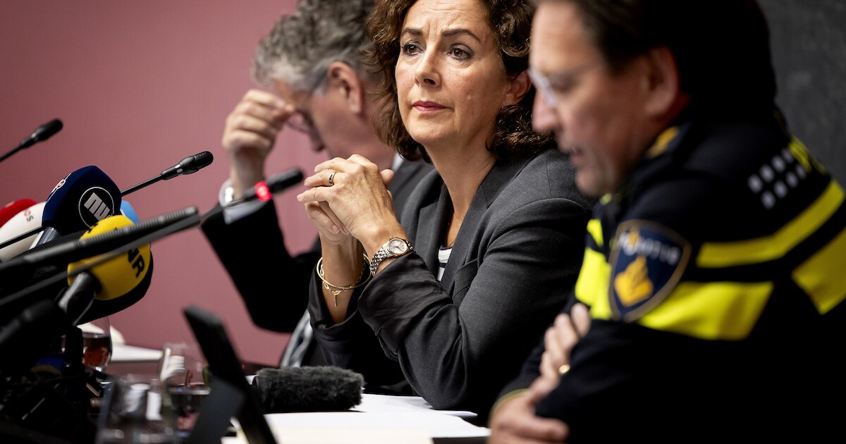 “Jongens op scooters reden kriskras door Amsterdam op zoek naar joodse ...