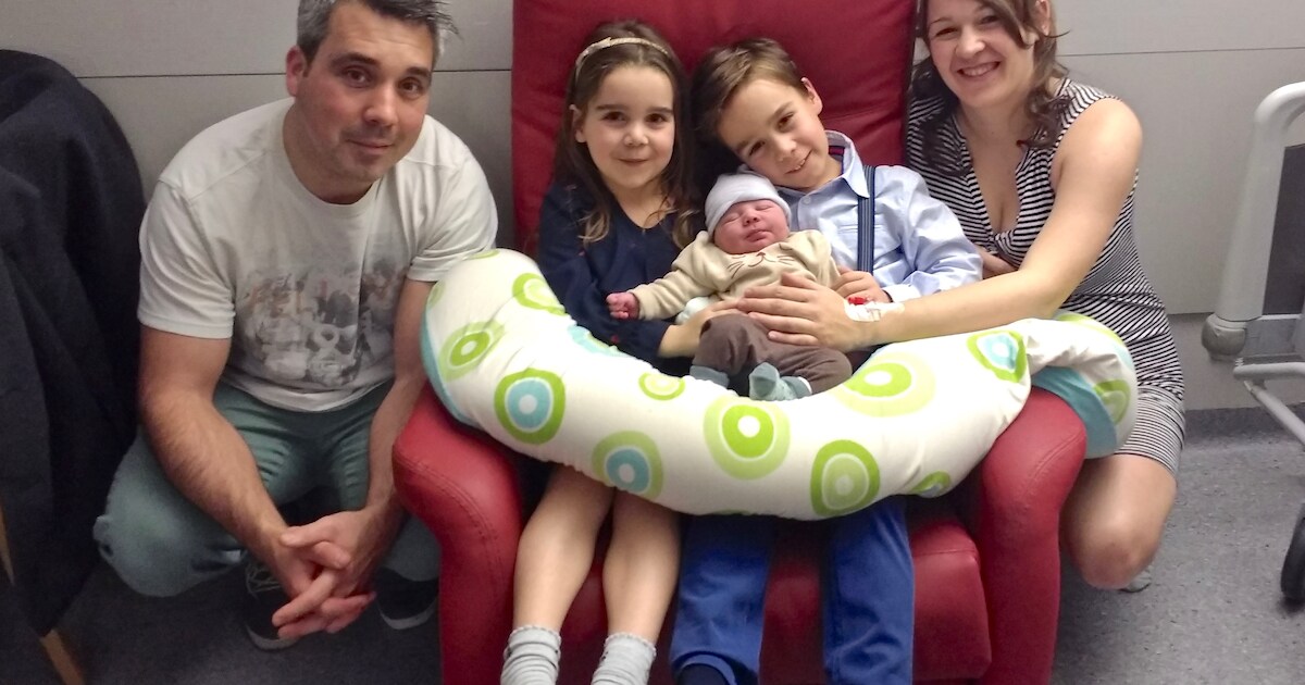 Tobias Lewyllie is de nieuwjaarsbaby van AZ Delta Menen | Menen | HLN.be
