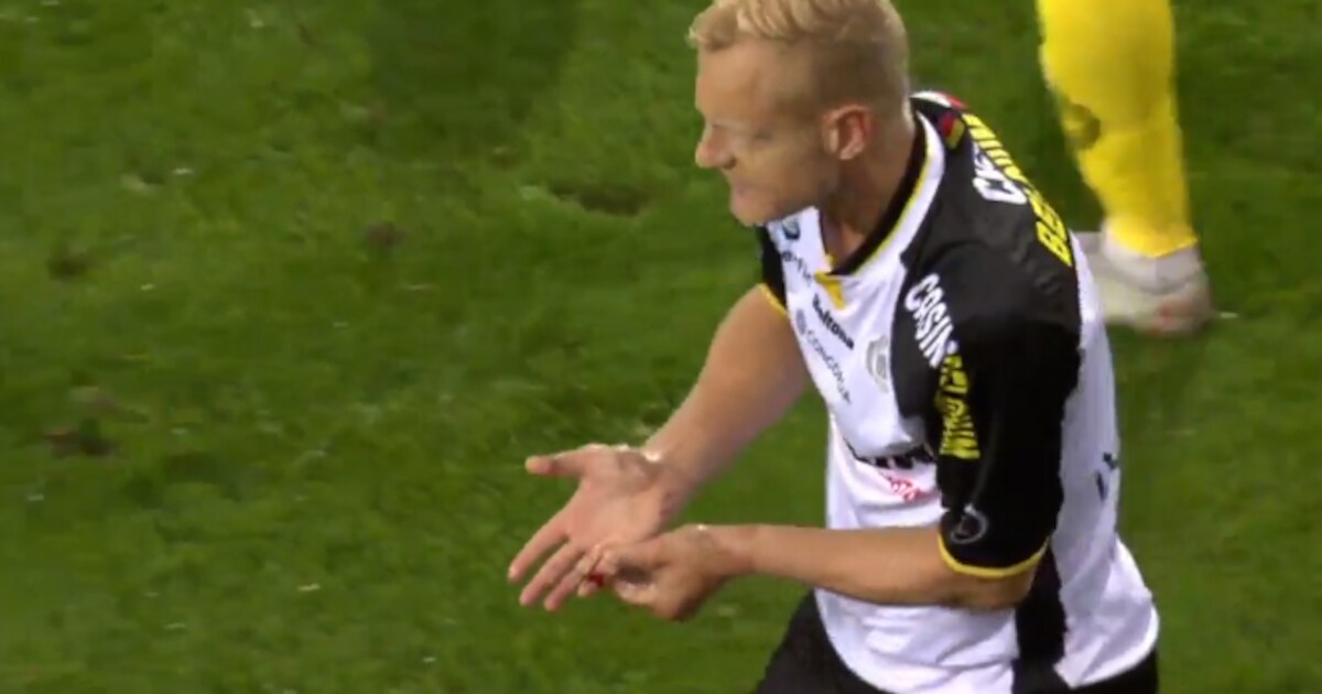 VIDEO. Deschacht verbijt de pijn na gapende wonde aan kromme pink ...