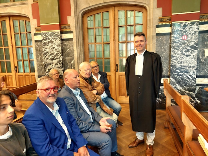 Ronse riskeert 13.000 euro boete per dag nu Grondwettelijk Hof beslist ...