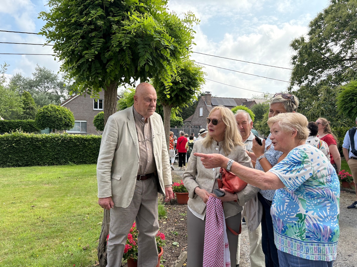 Schrijfster Monika Van Paemel bezoekt voor haar 80ste verjaardag ...