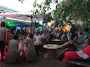 Zomerse pop-up bar in centrum Merelbeke opent vrijdag de deuren | Foto ...