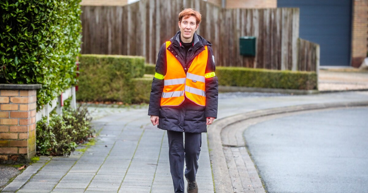 Leerkracht Isabelle (44) wandelt elke dag 13 kilometer naar school en ...