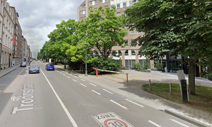 Vrouw (61) overleden bij ongeval met vrachtwagen in Elsene | Brussel ...