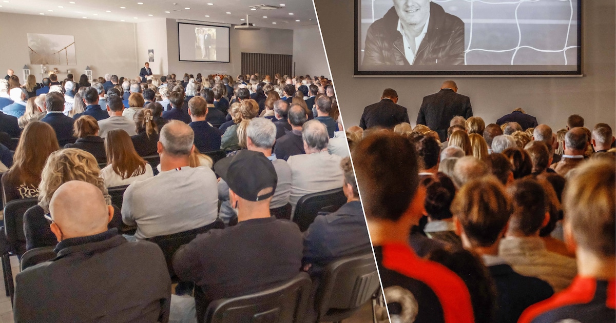 Volle aula neemt afscheid van ex-doelman ‘Super Mario’ David (55): “Een ...