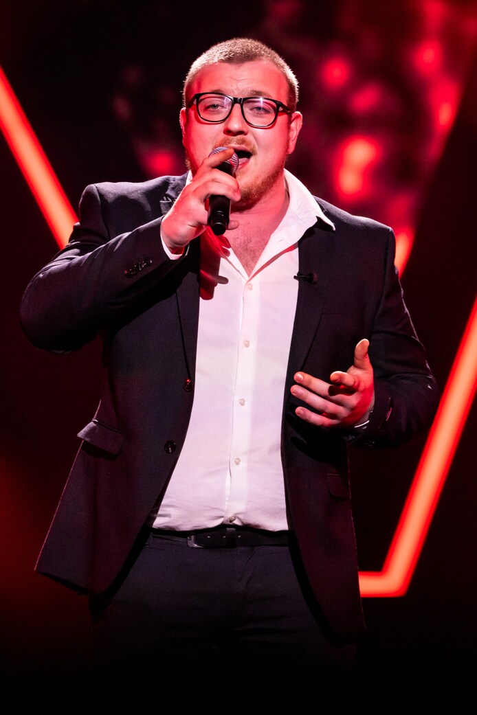 Kevin waagt zijn kans in de blind auditions van The Voice van ...